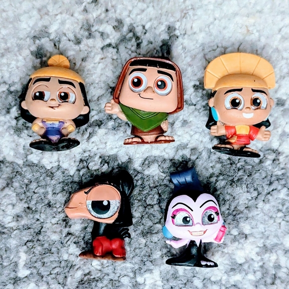 Disney | Other | Disney Doorables Series Emperors New Groove Complete ...